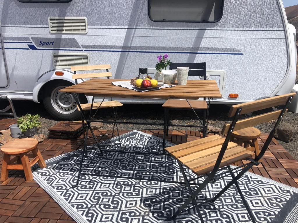 UNIQUE COZY ACCOMMODATION WITH AC, TERRACE and BBQ - Central de ...