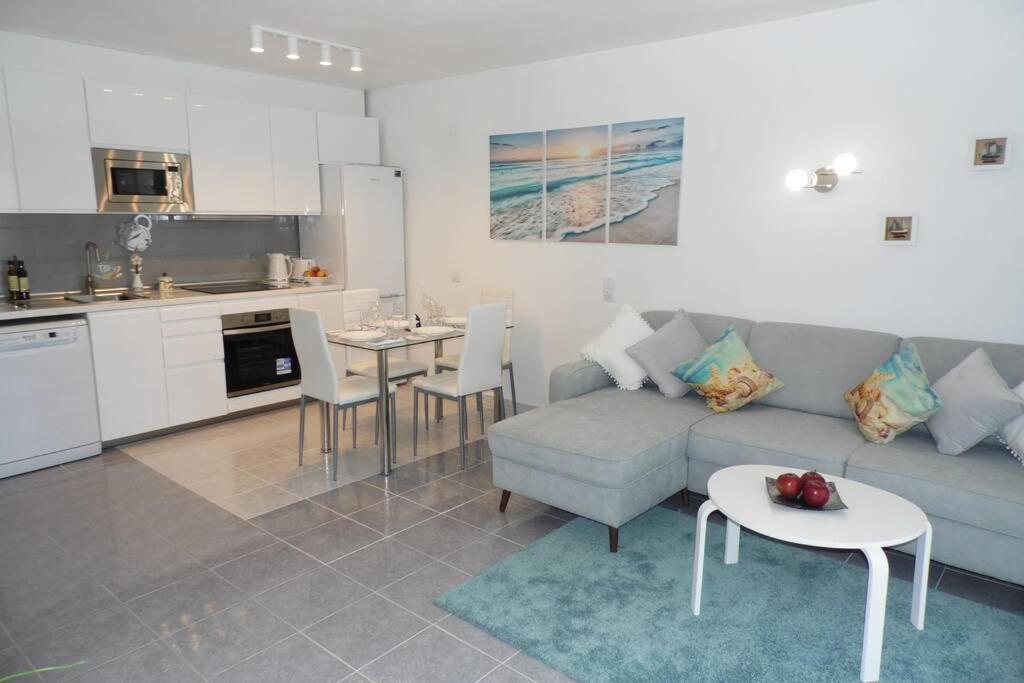 Happy House-fantastic holiday with all amenities - Central de ...